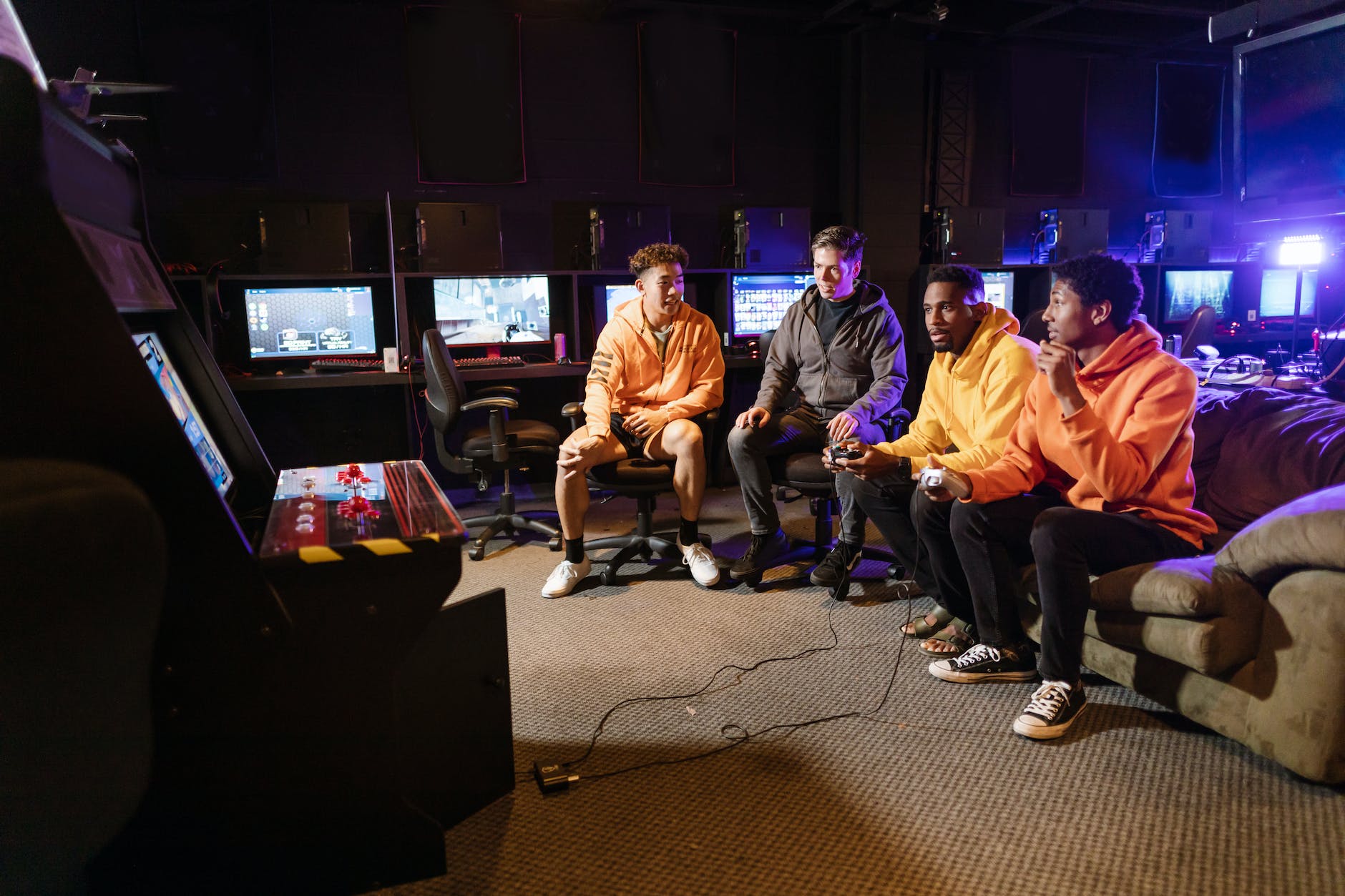 How To Stay Updated With E-gaming Trends In Shams?